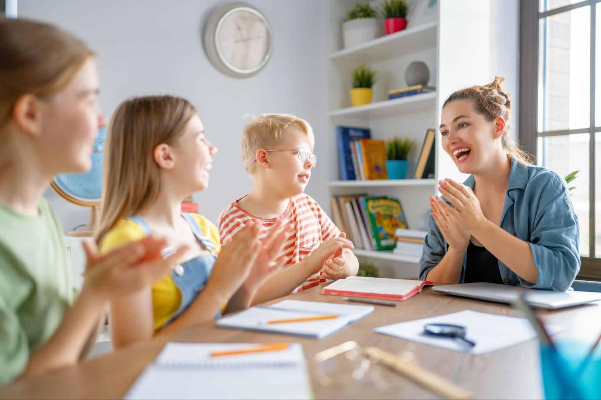 Elevating Communication in AAC Group Activities